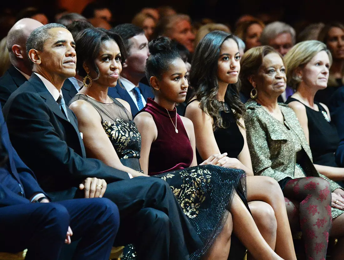 Malia-Obama-Barack-Michelle-Prom-Night