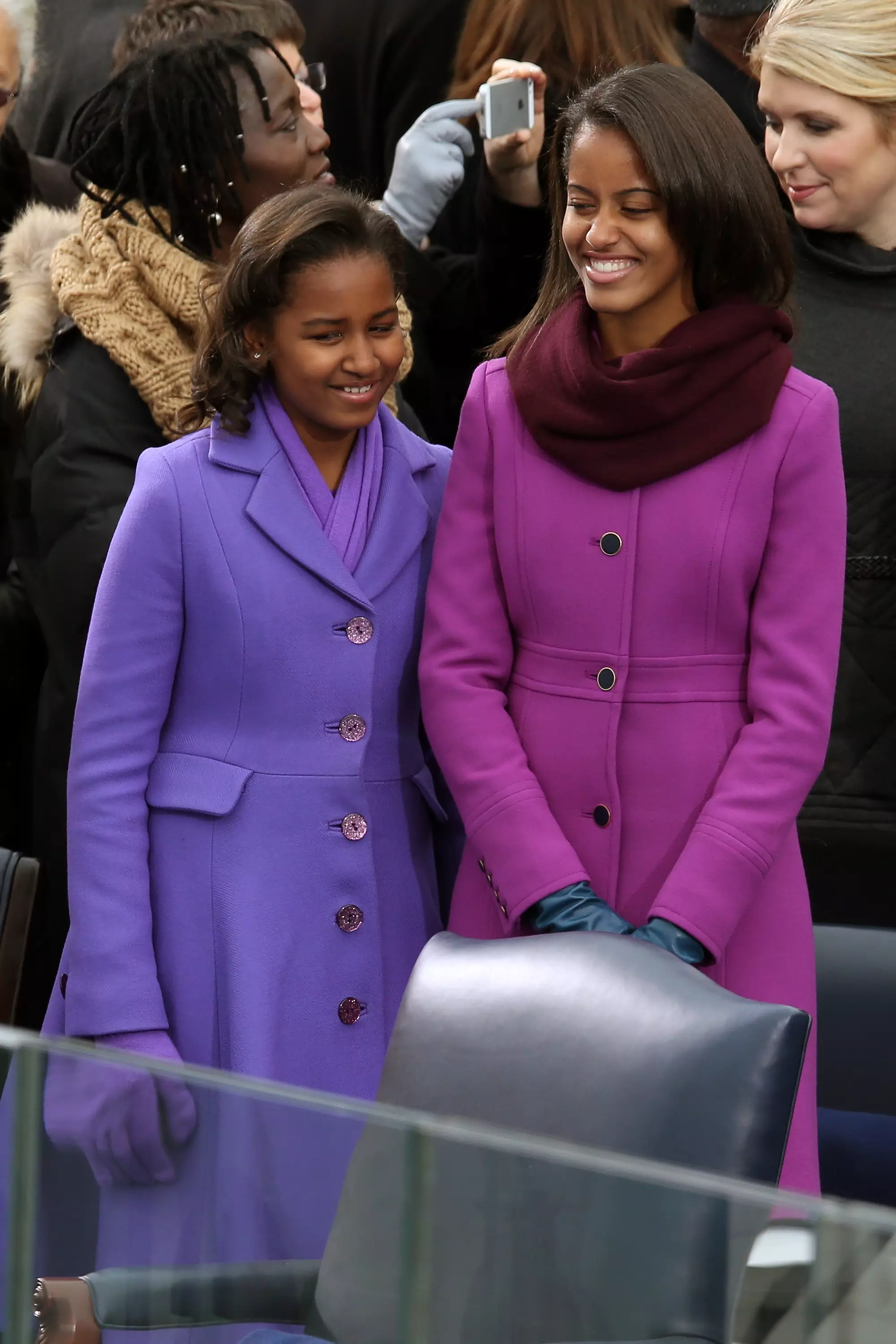 malia-obama-sasha-obama-ມັງກອນ-2013