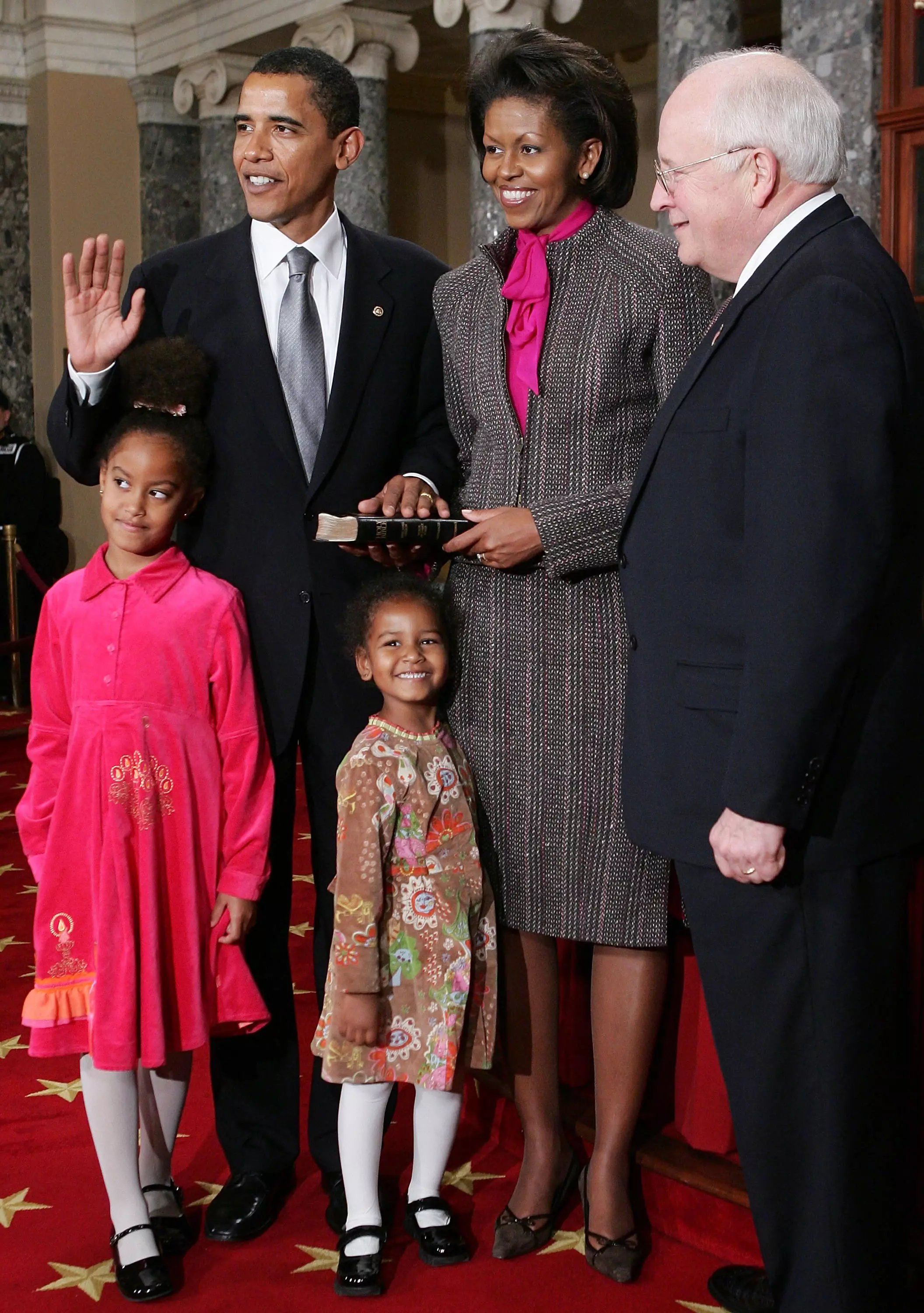 malia-obama-sasha-obama-januari-2005