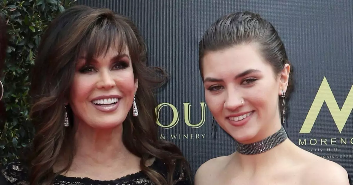 Marie Osmond Yn Goresgyn Dros Ymweld â'i Merch Brianna Blosil mewn Cwarantîn