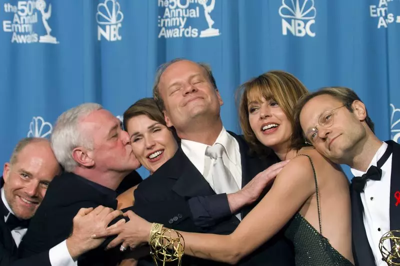 Kelsey Grammer tare da simintin 'Frasier' a cikin 1998