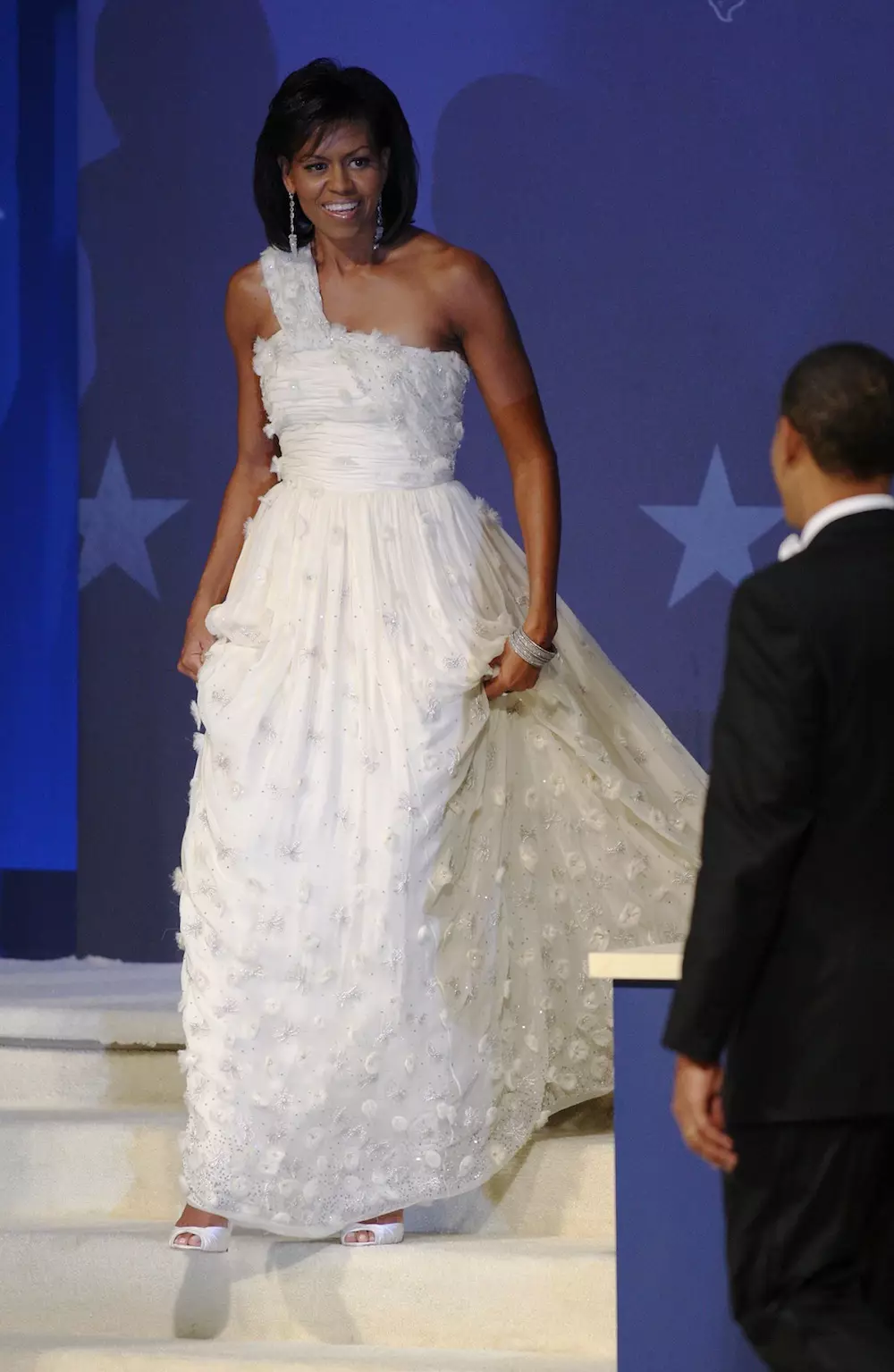 Michelle-obama-akọkọ-ibẹrẹ-bọọlu