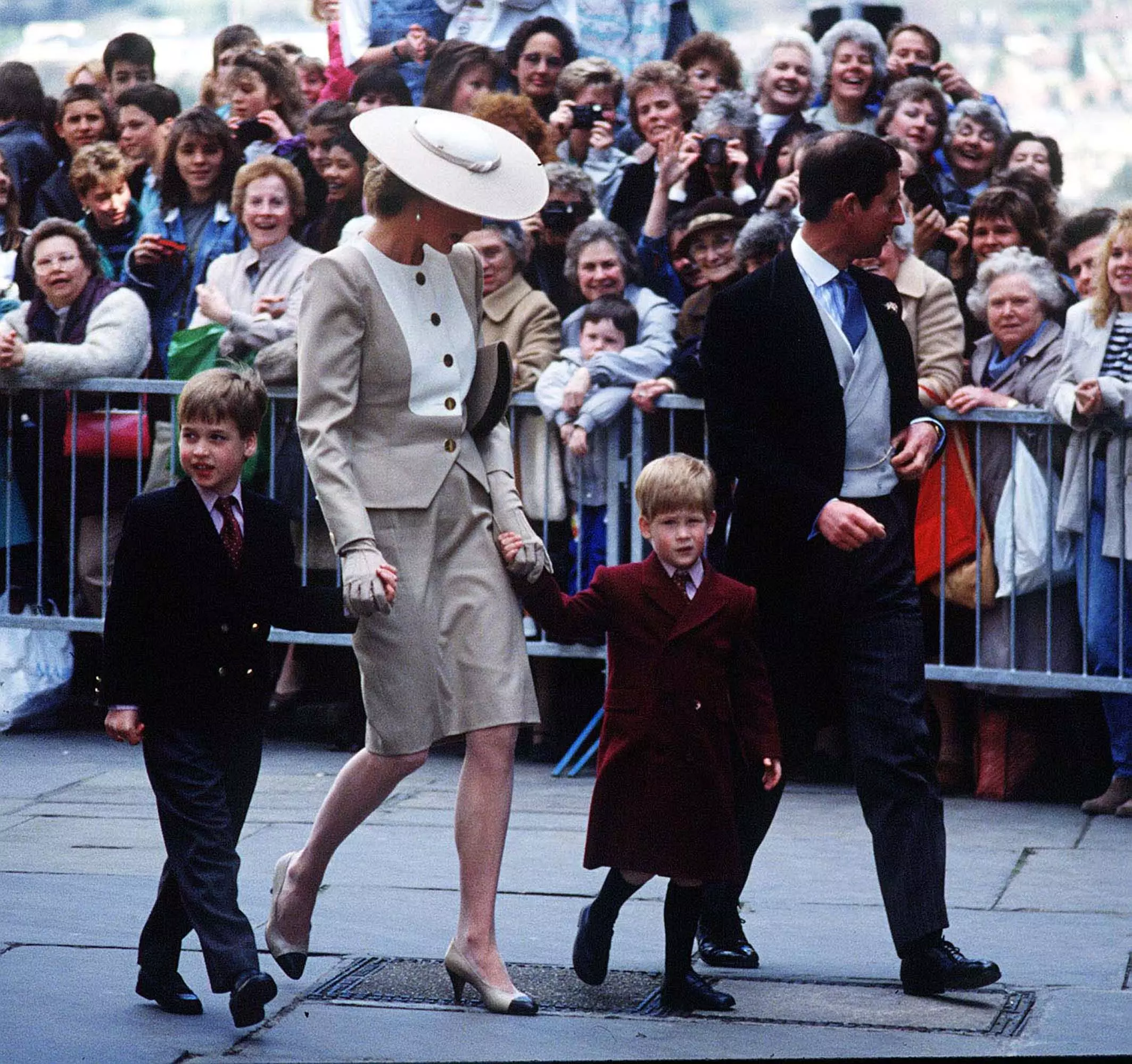 Diana-William-Harry-toukokuu-1989