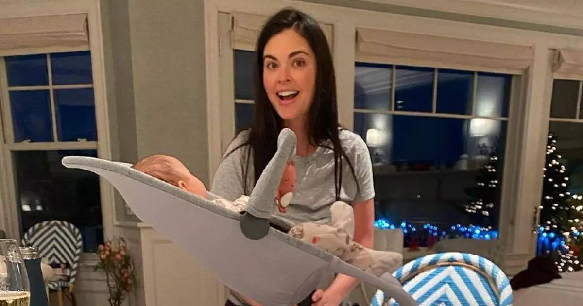 Katie Lee "non vede l'ora" di cucinare con la figlia Iris