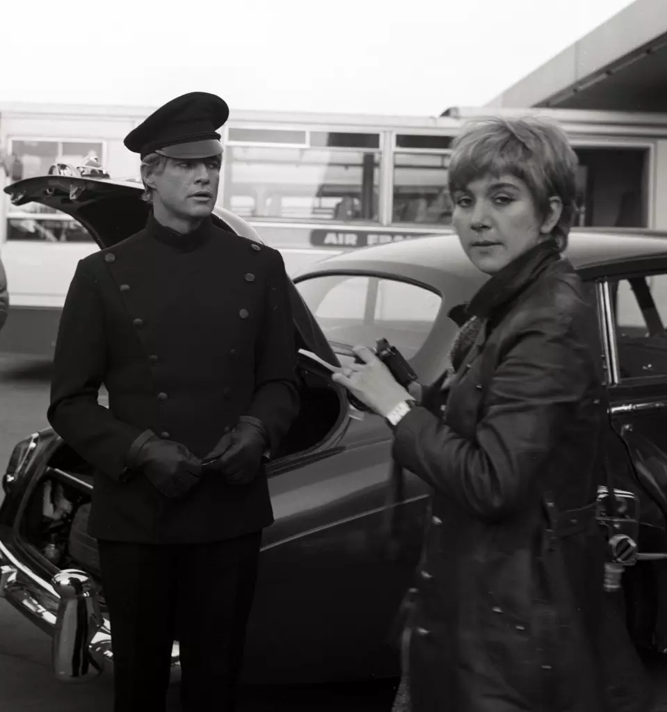 រូបថតរបស់ Marlon Brando and Rita Moreno