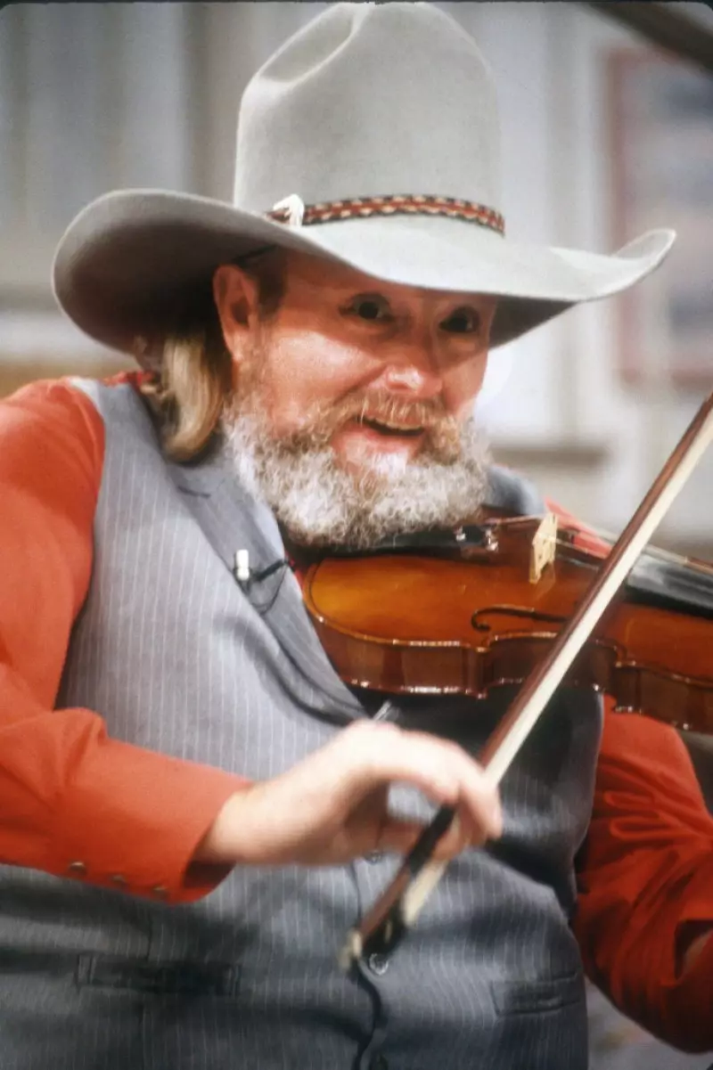 charlie-daniels-dør-country-rocker-og-spillemann-død-i-83 år