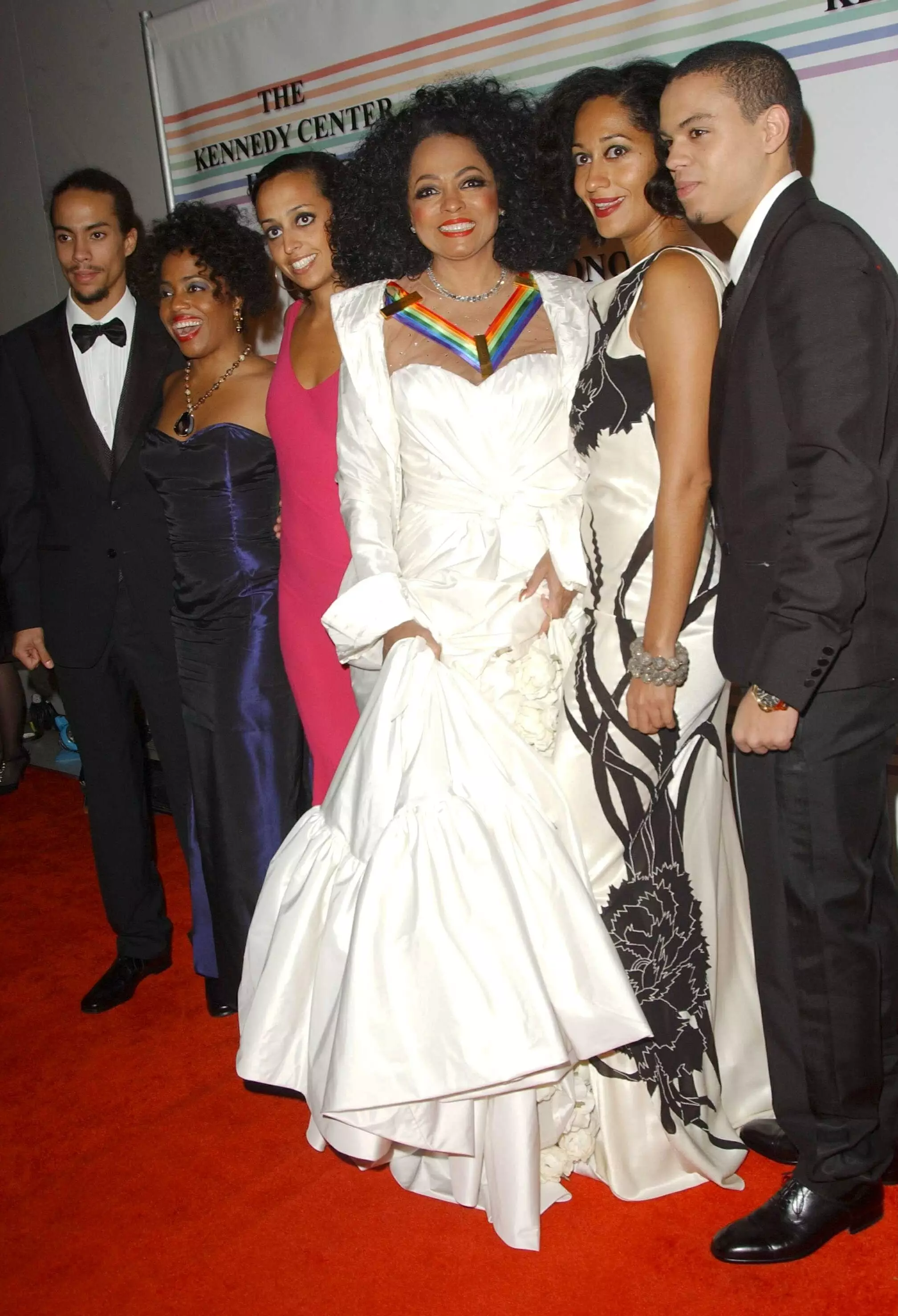 diana-ross-na-watoto-wake-5-tazama-waimbaji-picha-za-familia-nzuri zaidi