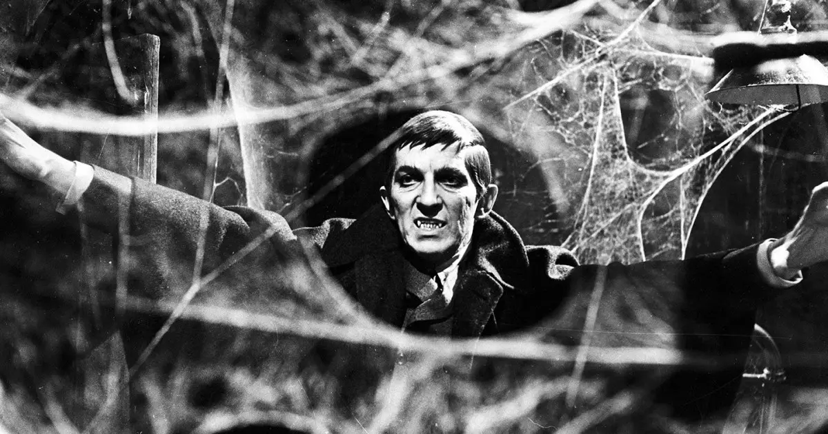 'Dark Shadows' teleserialy ýadyňa düşýär, täze dokumental film