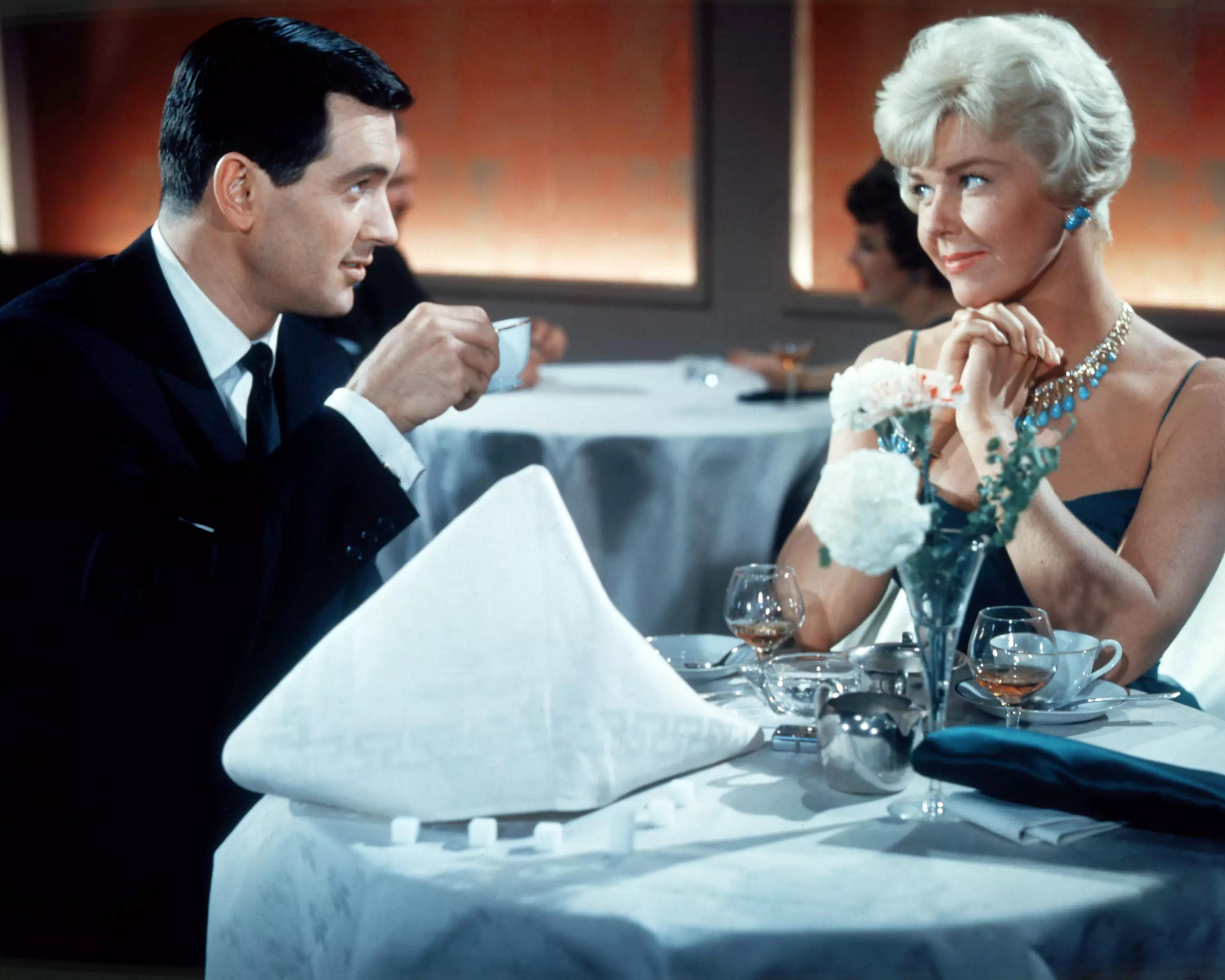 doris-day-pillow-talk