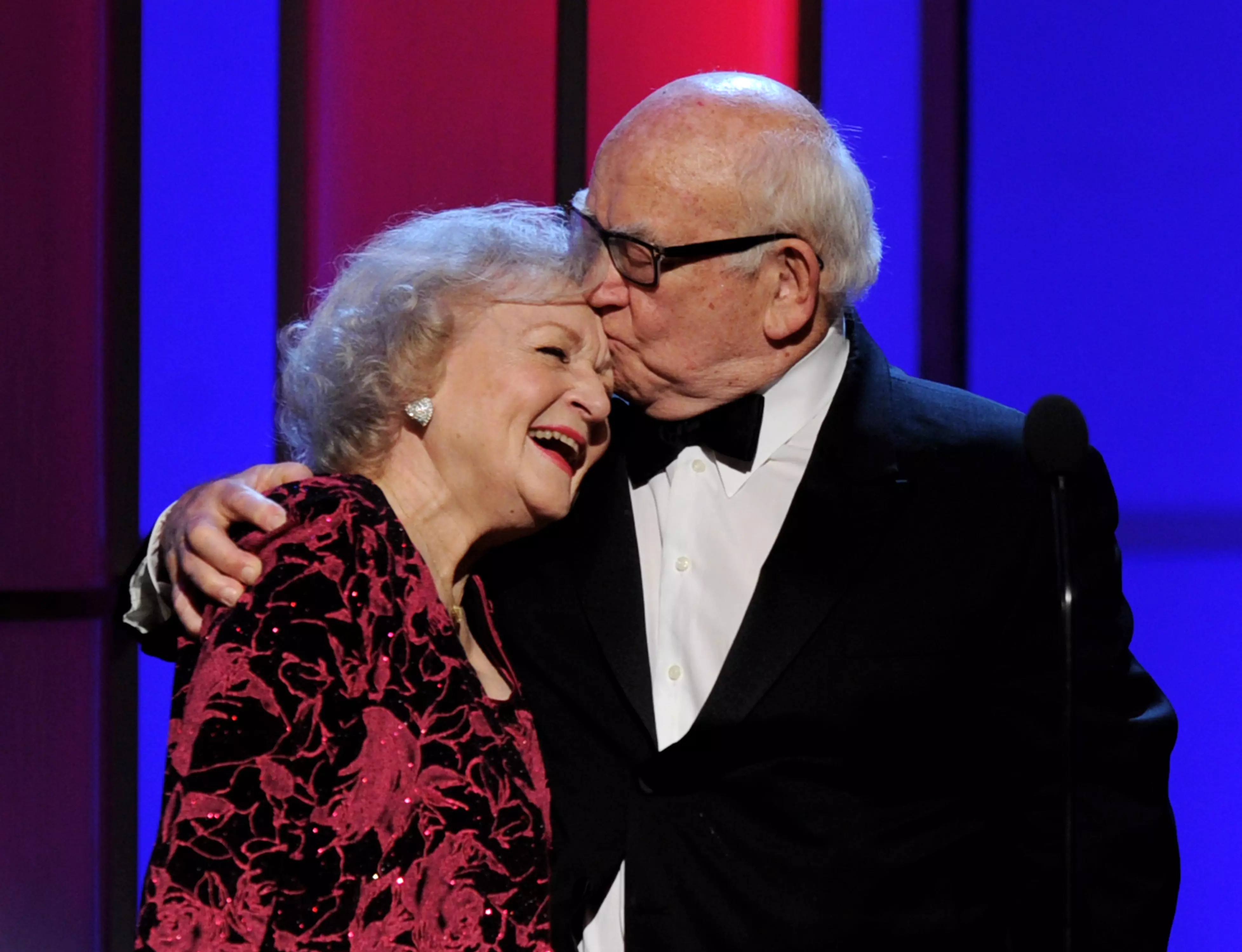 betty-white-ed-asner