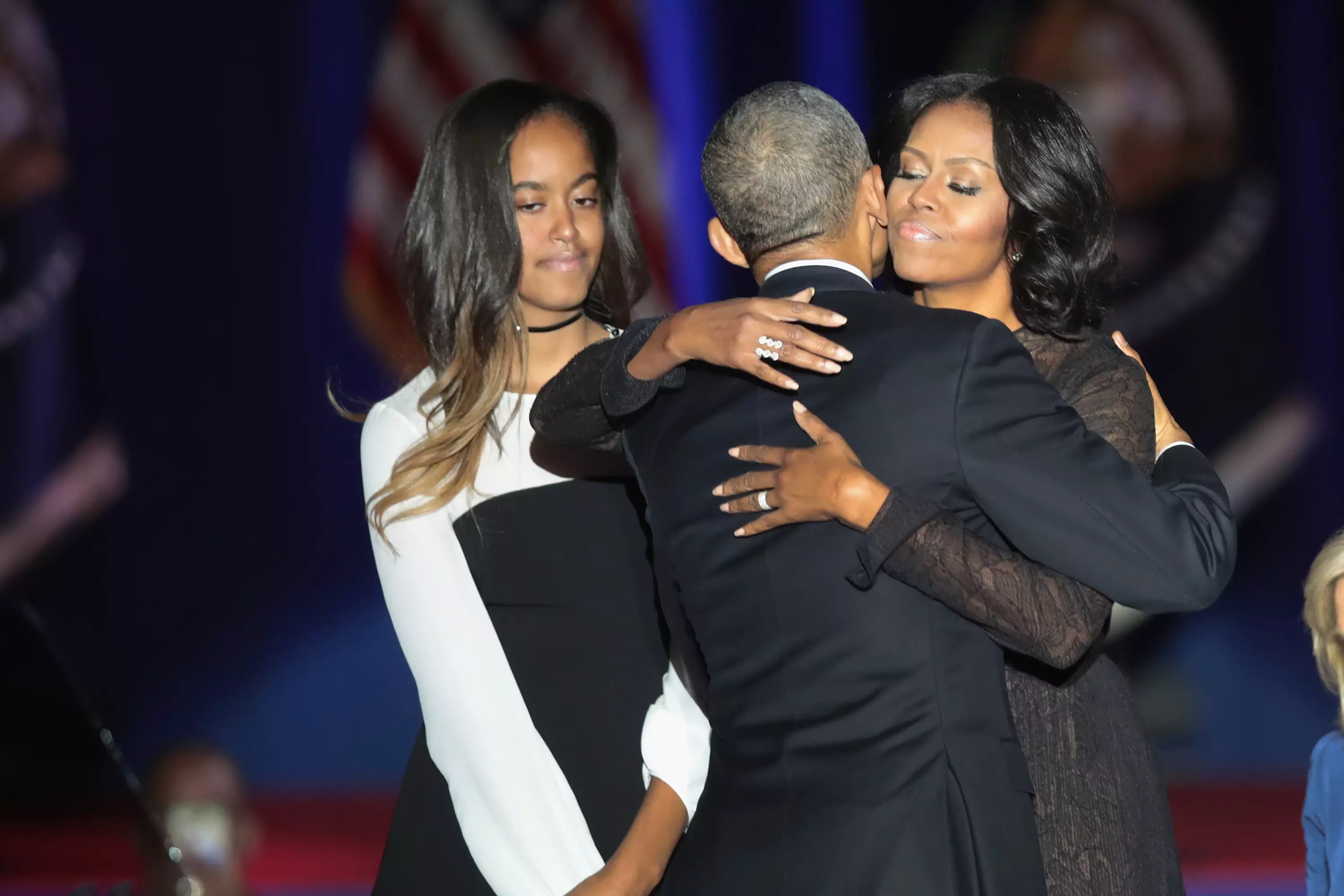 barack-obama-michelle-obama-malia-obama-5