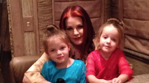 Priscilla Presley Oblíbená věc na tom, být babičkou pro děti Lisy Marie