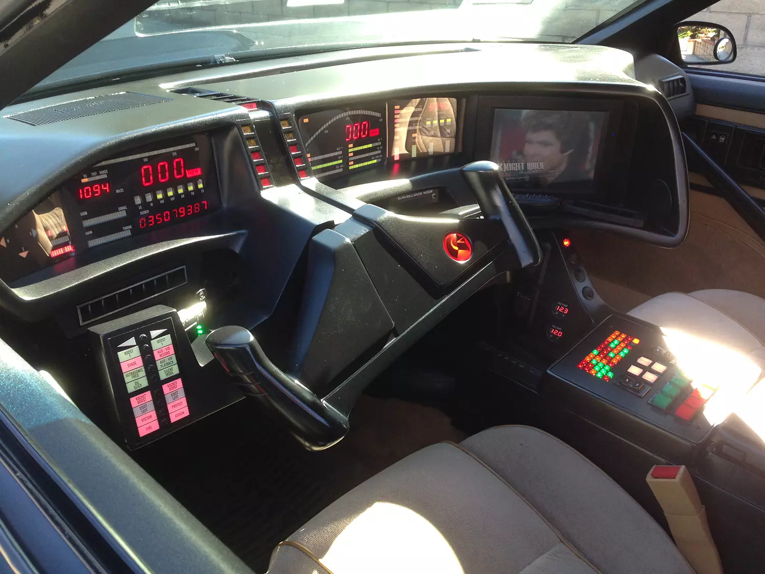 Knight-rider-dashboard2