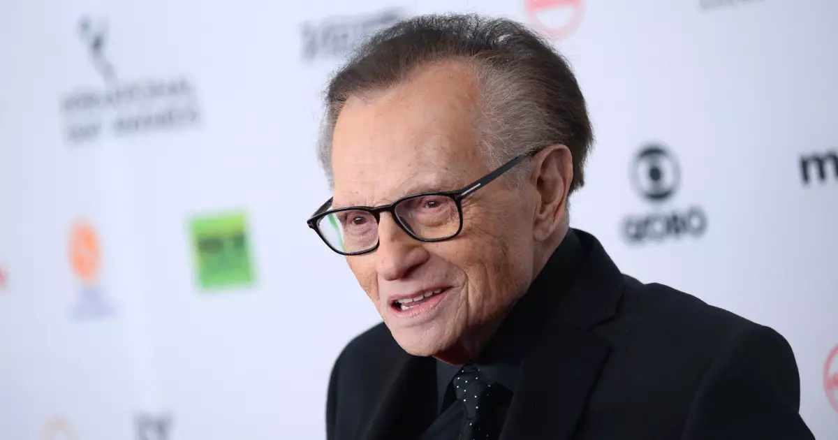 Como Larry King está collendo as pezas despois dun ano de trauma privado