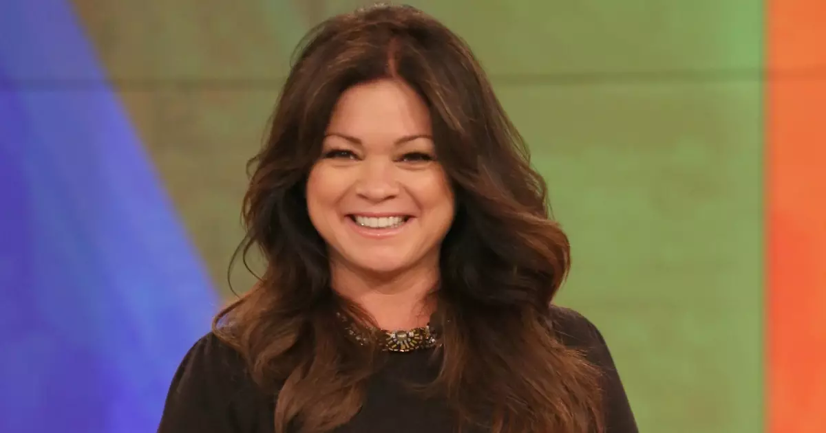 Valerie Bertinelli Ṣafihan Kini idi ti O Fi Pawọ Ṣiṣẹ lati Di Oluwanje TV