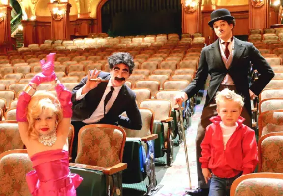 neil-patrick-harris-halloween-ụmụaka