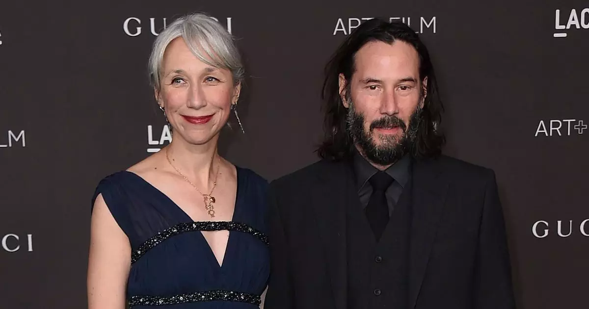 Alexandra Grant spune „Fiecare persoană singură” Calle despre Keanu Reeves