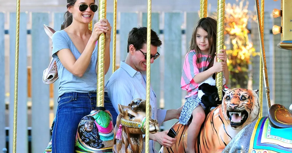 Suri Cruise Yana Son Ya zama Jaruma Kamar Iyaye Tom Cruise da Katie Holmes