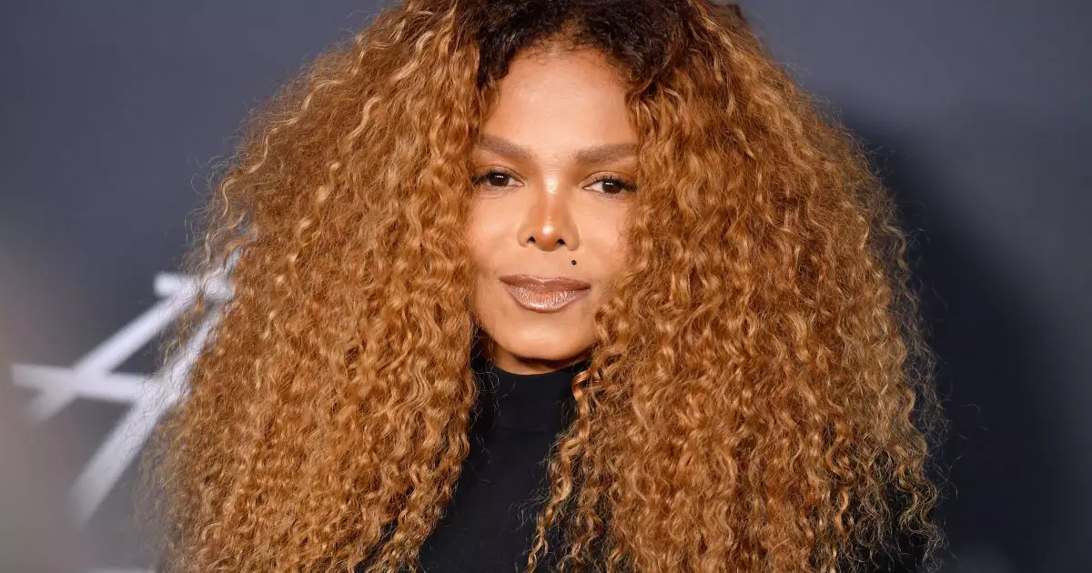 Janet Jackson ຂອບໃຈອ້າຍນ້ອງໃນ Rock & Roll Hall of Fame Speech