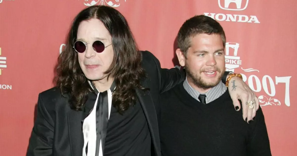 Jack Osbourne o fana ka lintlha tse mabapi le bophelo bo botle ba Ntate Ozzy Har'a Coronavirus