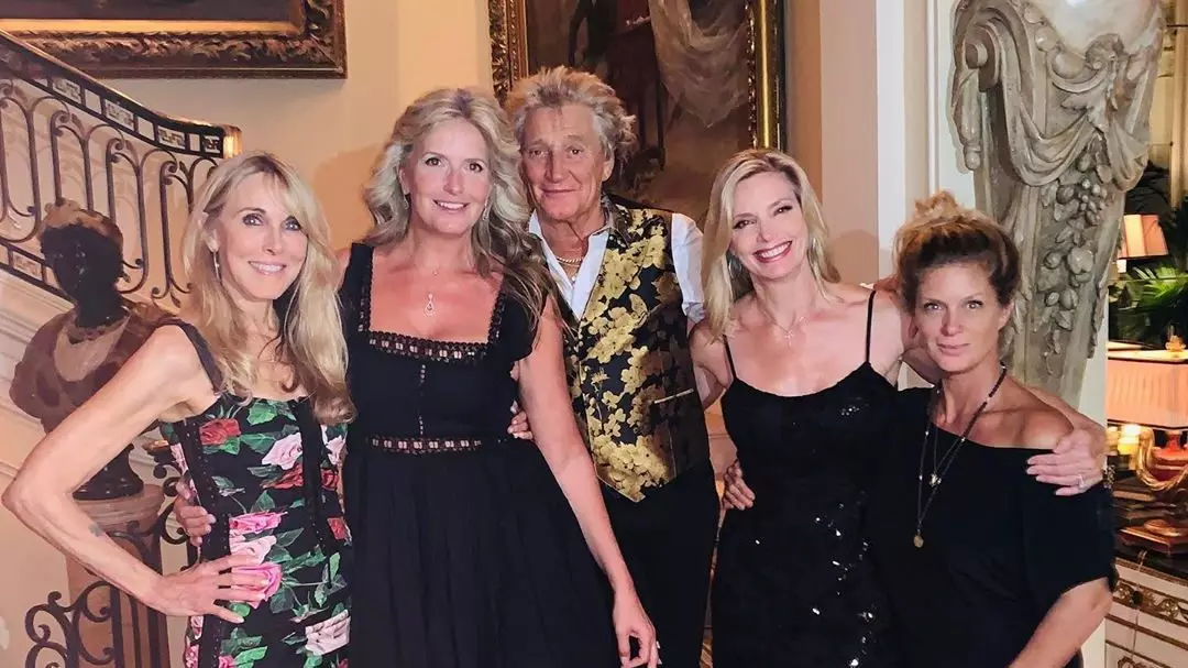 Rod Stewart Wives: Singer poserar för bild med 4 mammor till 7 av hans barn