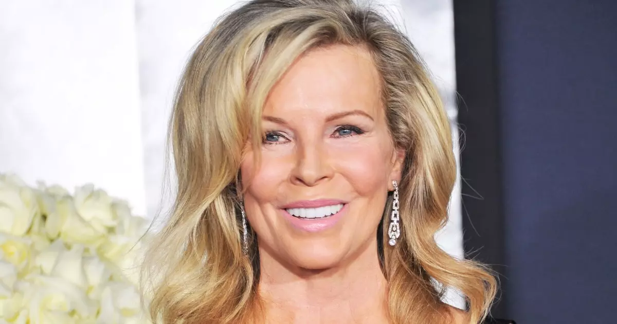 Kim Basinger schwärmt von Freund Mitch Stone!