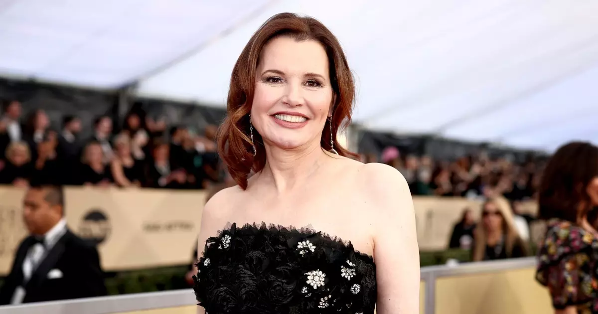 Deir Geena Davis go bhfuil sí 'grámhara' ina saol ag 63 bliain d'aois