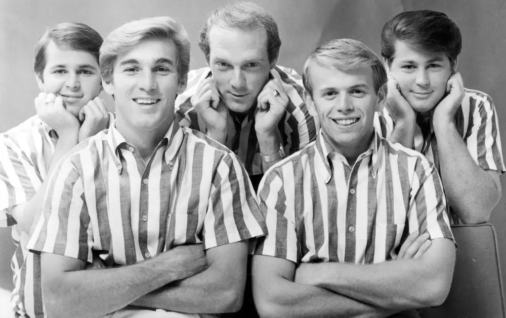 Beach Boys lansearje simmertoer om 50-jierrich jubileum fan "Fun Fun Fun!" - Wykliks tichterby