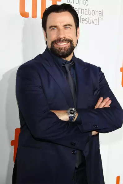 John Travolta Snaps a 3 A.M. ئويلىمىغان مەستانىلەر بىلەن بەدەن چېنىقتۇرۇش - ھەپتىلىك يېقىن