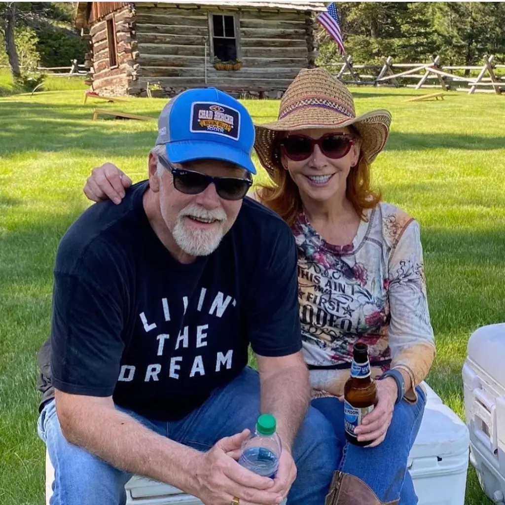 inside-reba-mcentire-and-boyfriend-rex-linns-new-romance