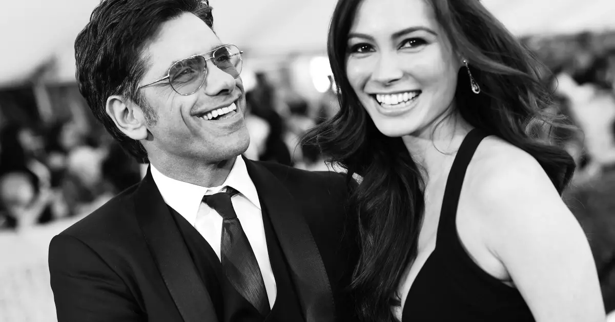 John Stamos ve Karısı Caitlin McHugh Disney World'de Balayı