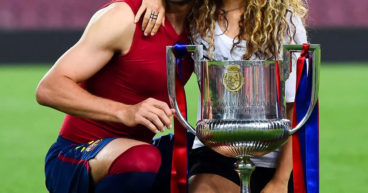 Shakira dia miresaka momba an'i Gerard Piqué sakaiza efa ela: "Izy no Printsyko!" - Manakaiky isan-kerinandro