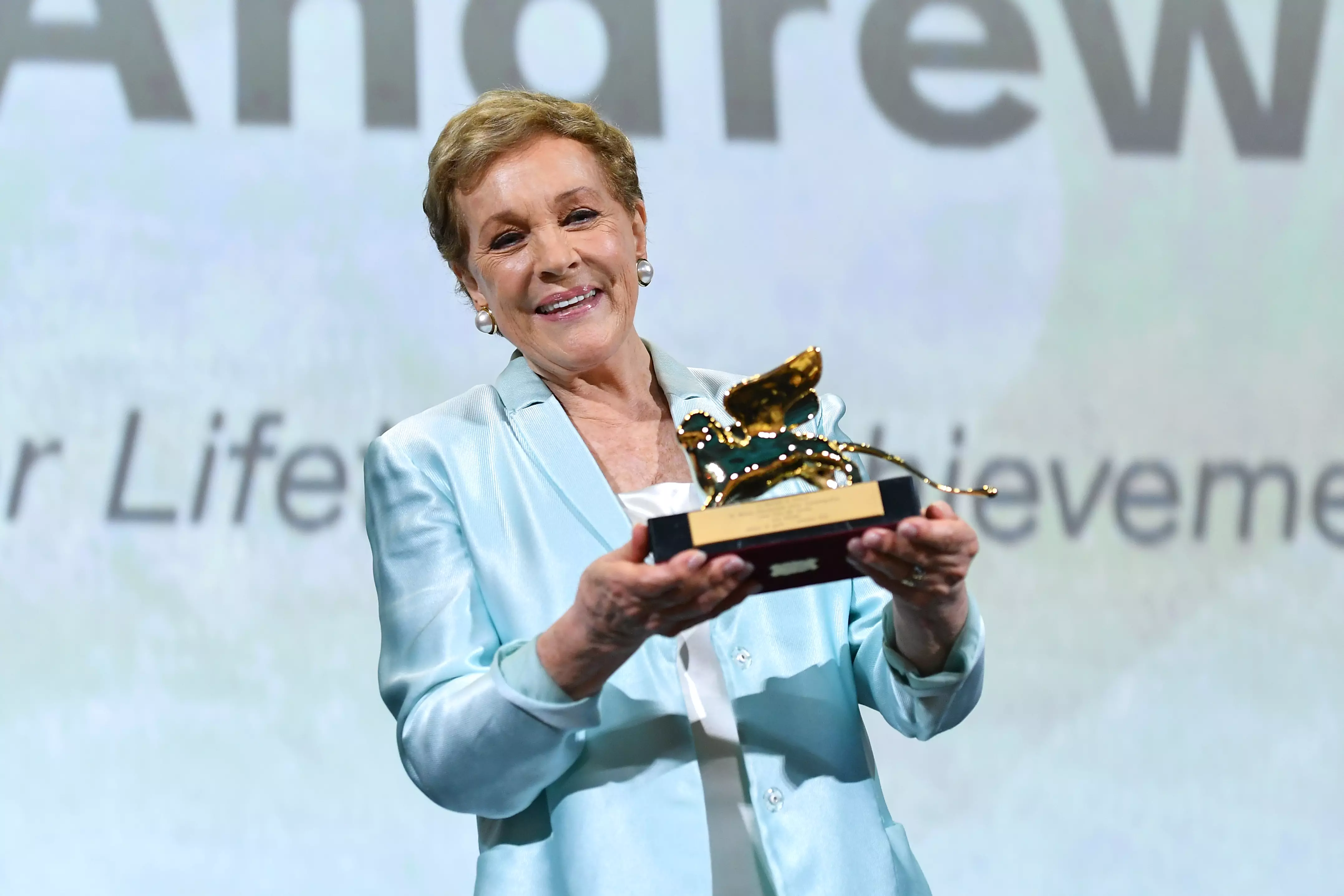 julie-andrews-recieves-zlatni-lav-nagrada-za životno djelo-Venecijanski filmski festival