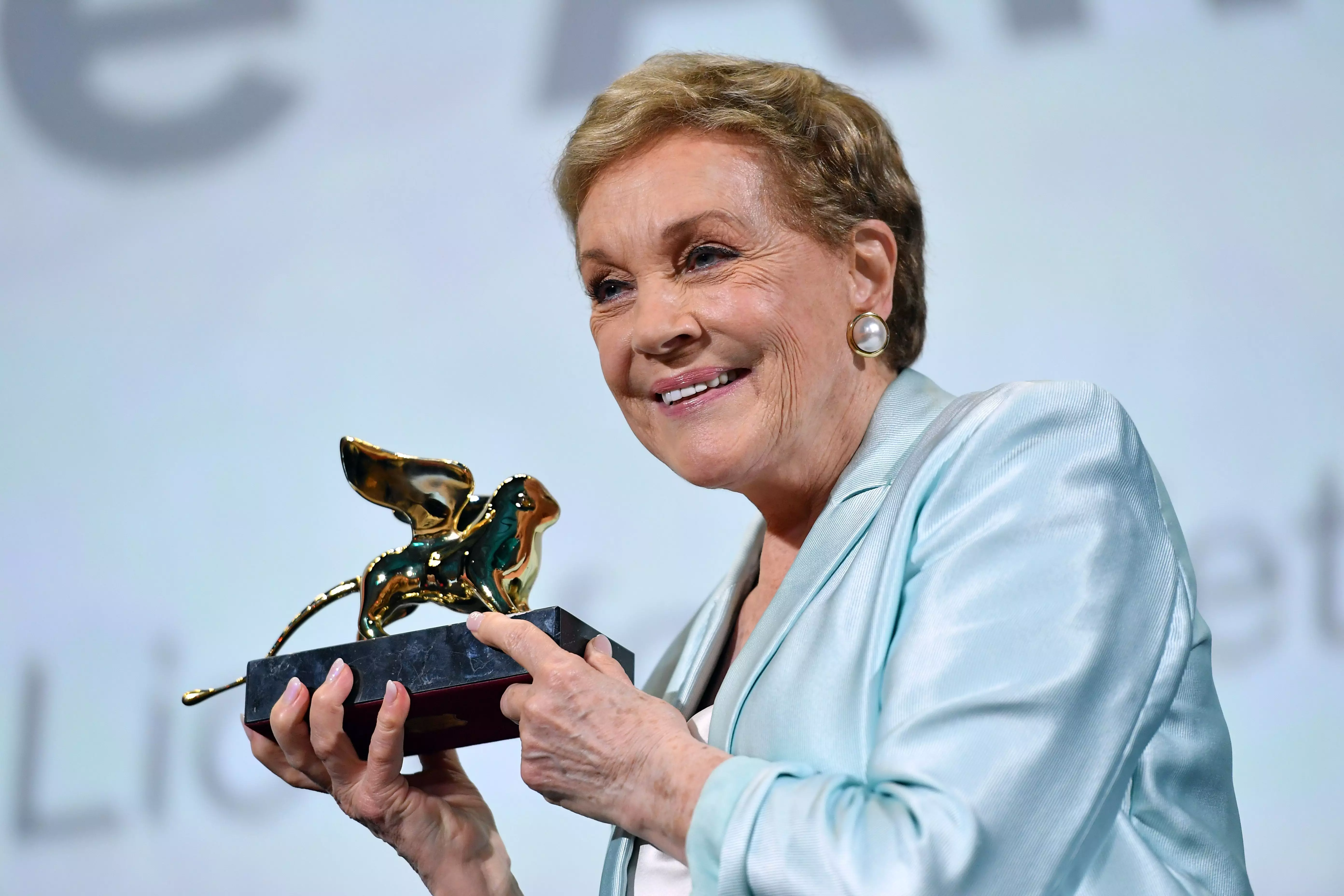 julie-andrews-recieves-zlatni-lav-nagrada-za životno djelo-Venecijanski filmski festival