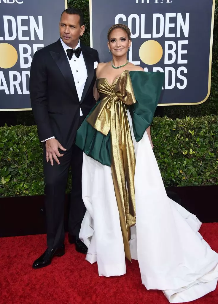 Jennifer Lopez ac Alex Rodriguez ar Golden Globes Red Carpet