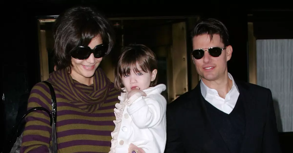 Shihni fotot më të lezetshme të Suri Cruise me prindërit Tom Cruise dhe Katie Holmes ndër vite!