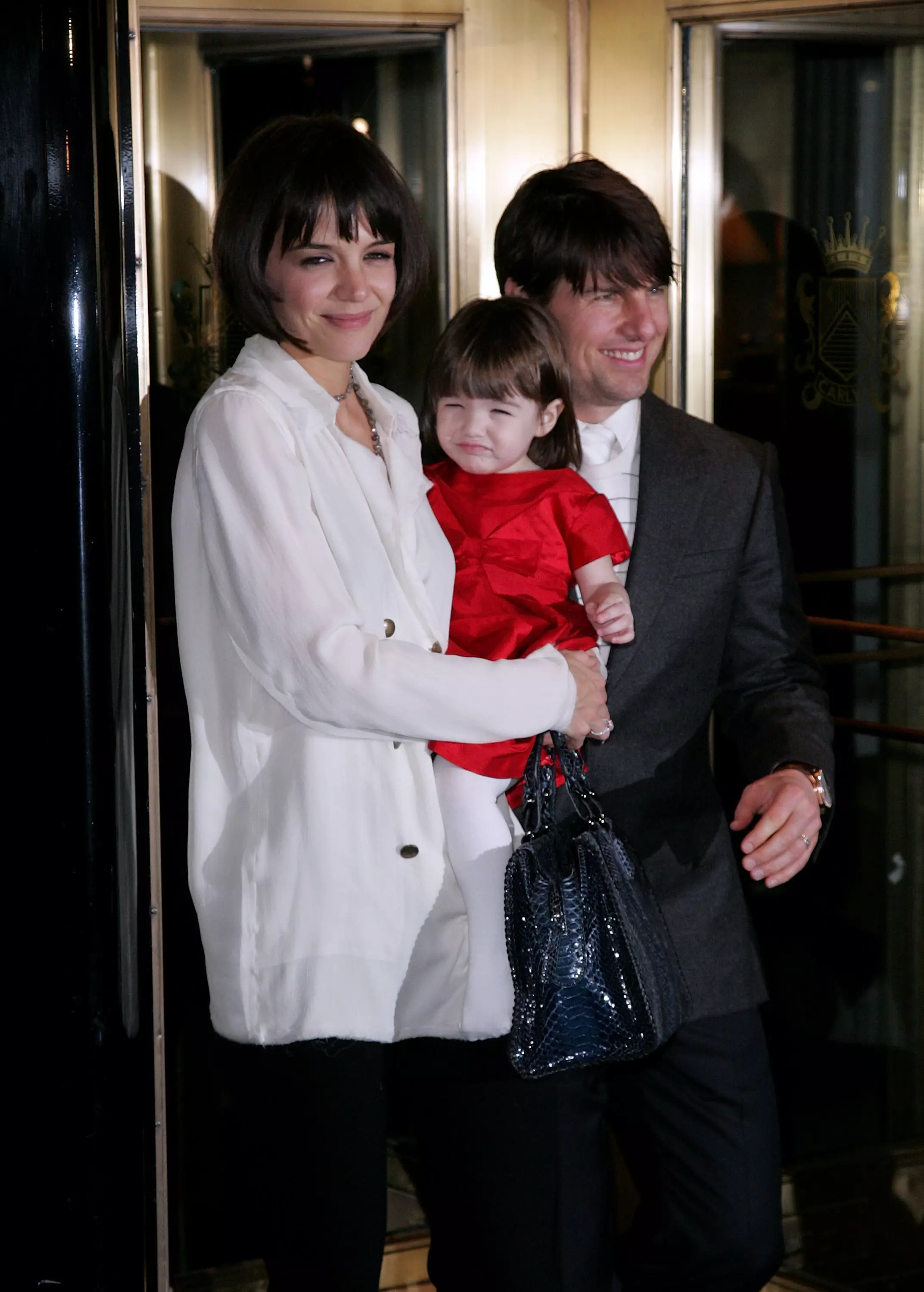 tom-cruise-katie-holmes-suri-cruise-jan-2008-2