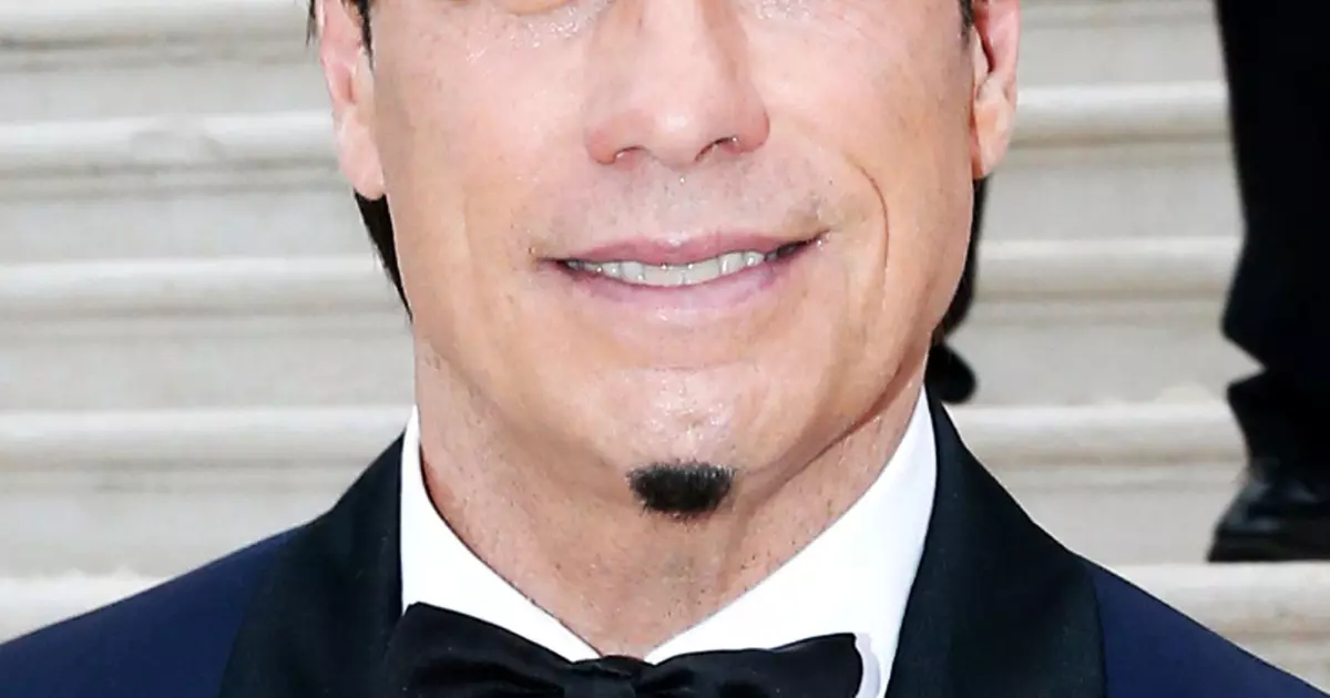 John Travolta Yagarutse kuri TV kuri FX ya 'American Crime Story: Abantu baburana na O.J. Simpson '- Kwegera buri cyumweru