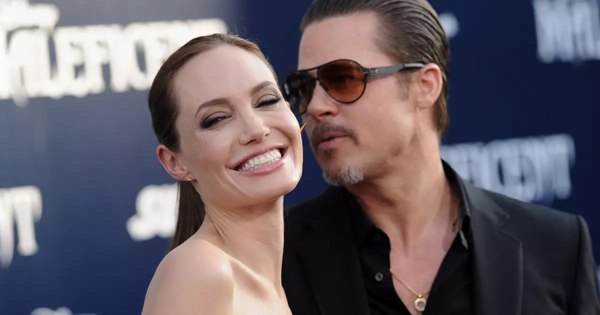 Sina Brad Pitt at Angelina Jolie ay "Nangangakong Kumilos bilang isang Nagkakaisang Prente" habang Pribado nilang Inaayos ang Diborsyo
