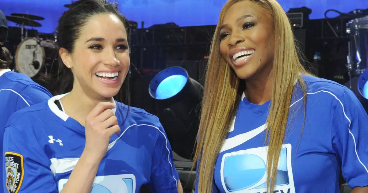 De freonskip fan Meghan Markle en Serena Williams is sterker as hjoed