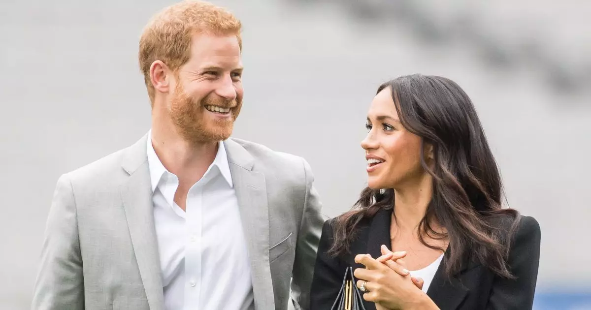 Hoàng tử Harry và Meghan Markle đến thăm Nam Phi với Archie