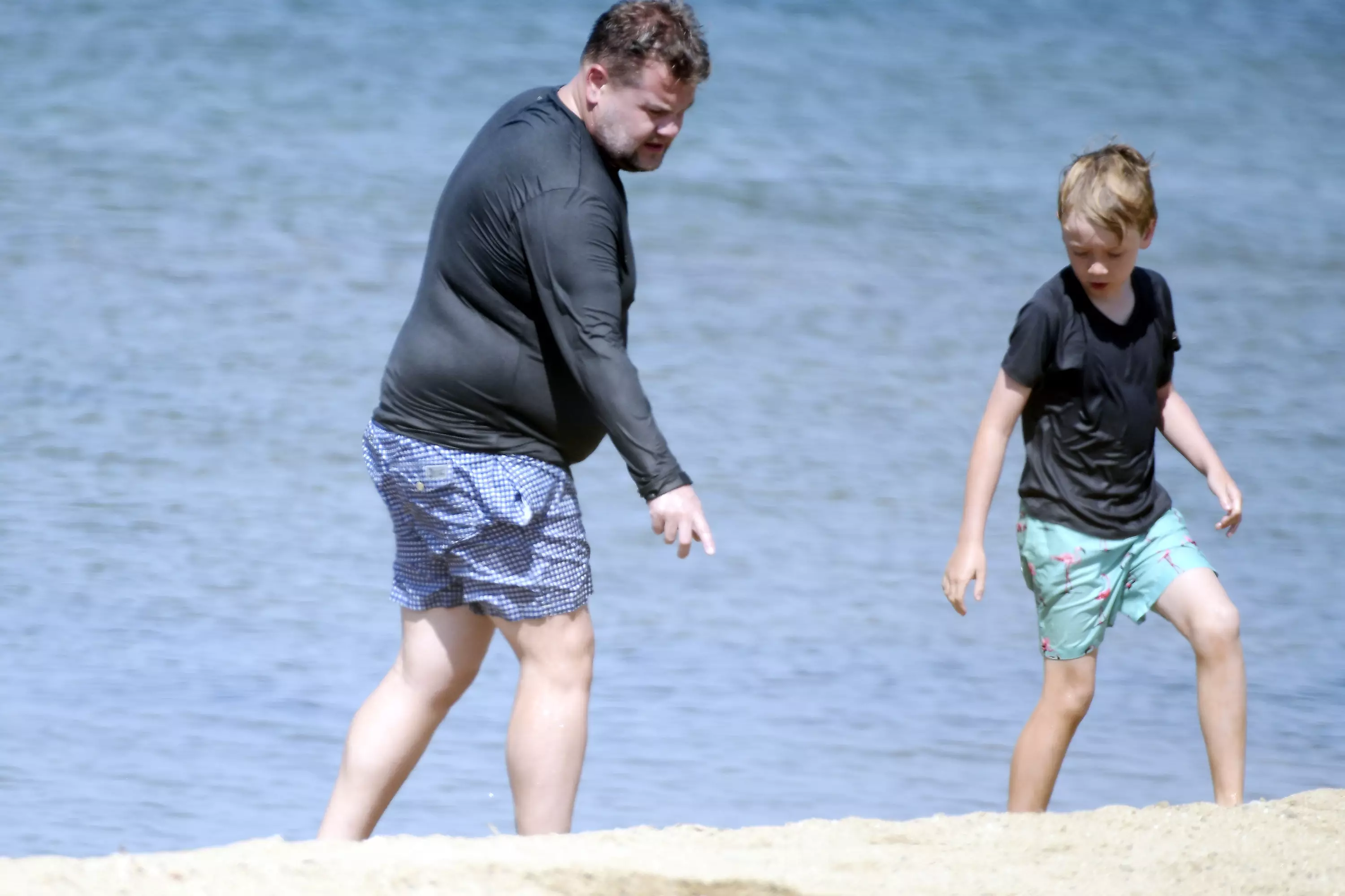 james-corden-istri-julia-carey-kids-enjoy-italy-liburan