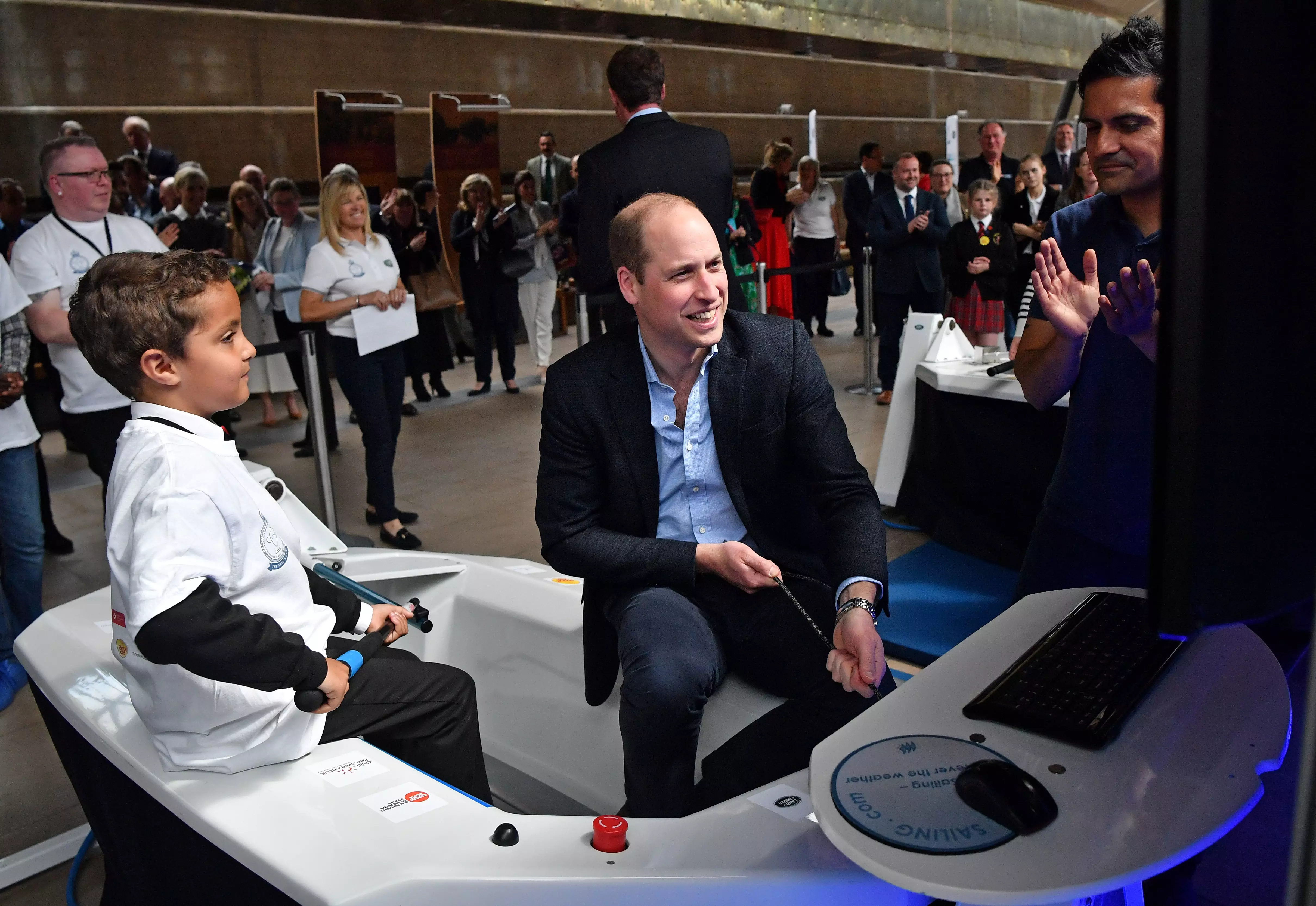 Kate-Middleton-Prince-William-launch-kings-cup-regata-londres