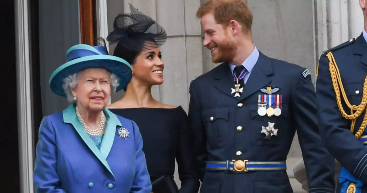 Meghan Markle na Muganwa Harry Wish Umwamikazi Elizabeth Isabukuru nziza