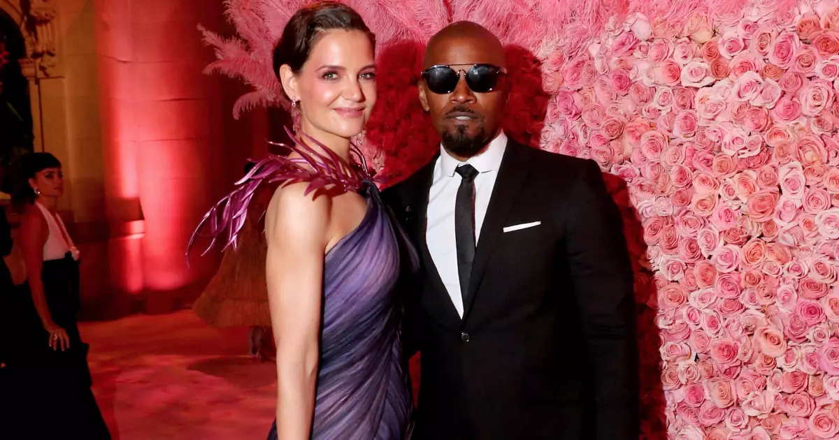 2019 Met Gala: Katie Holmes an Jamie Foxx maachen hiren ëffentlechen Debut