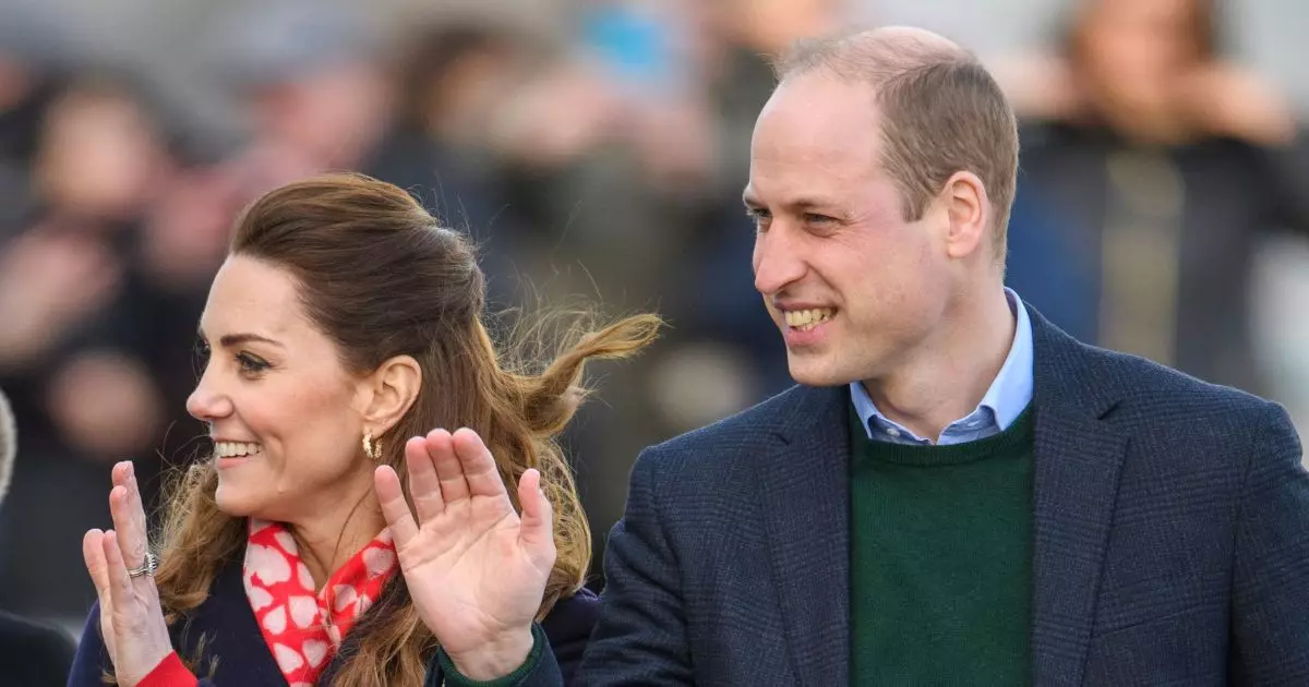 Tub fuabtais William thiab Kate Middleton Cov Menyuam Yaus Ua 'Zoo Tshaj Plaws'