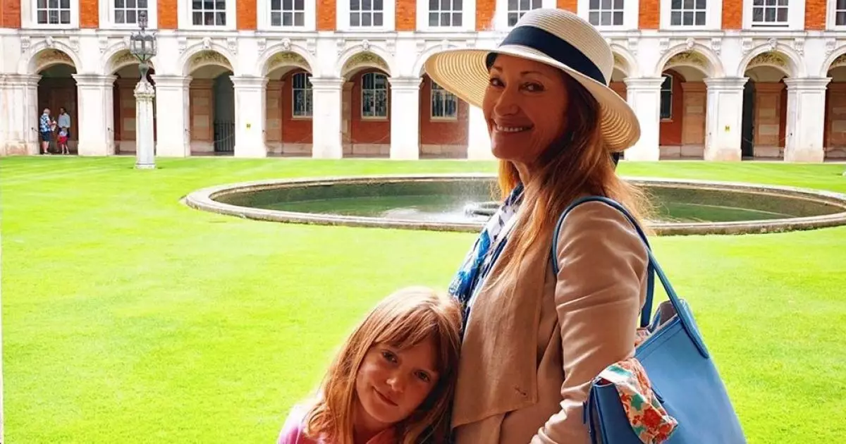 Jane Seymour di que a súa neta Willa, de 6 anos, é "increíble"