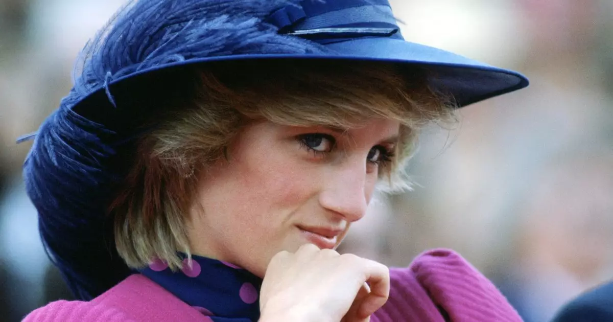 Ny tantaram-piainan'i Princess Diana dia nanokatra ny fahatsapany ho voafonja ao amin'ny fianakavian'ny mpanjaka