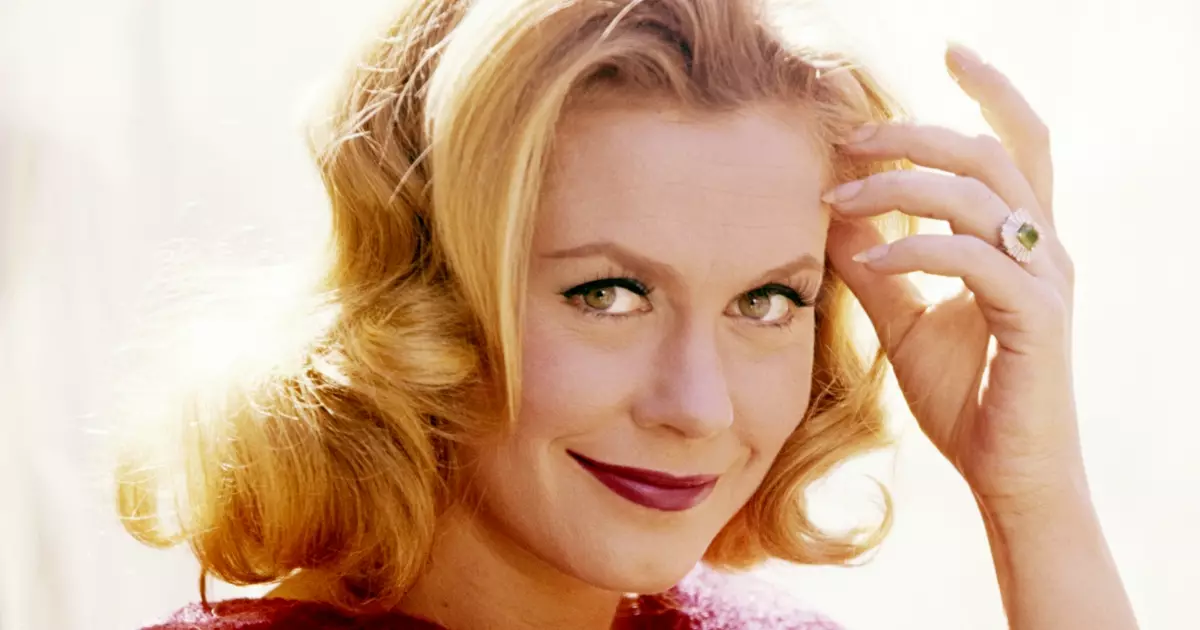 'Bewitched' စတား Elizabeth Montgomery ၏ အရင်းနှီးဆုံး သူငယ်ချင်းများ ၏ လျှို့ဝှက် နှလုံးသား ကြေကွဲမှု တွင် ဟင်းပွဲ - Closer Weekly