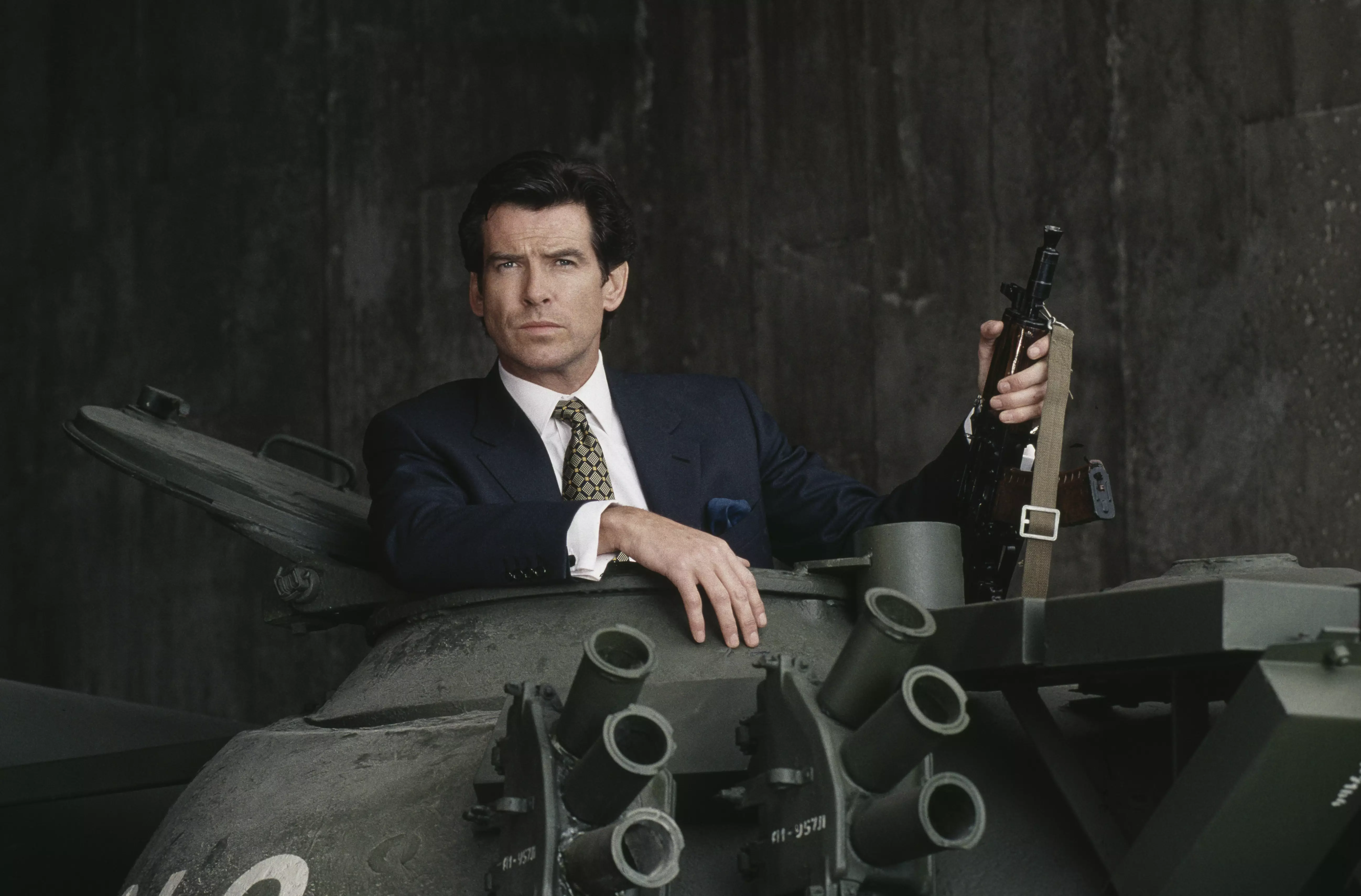 goldeneye-pierce-tank